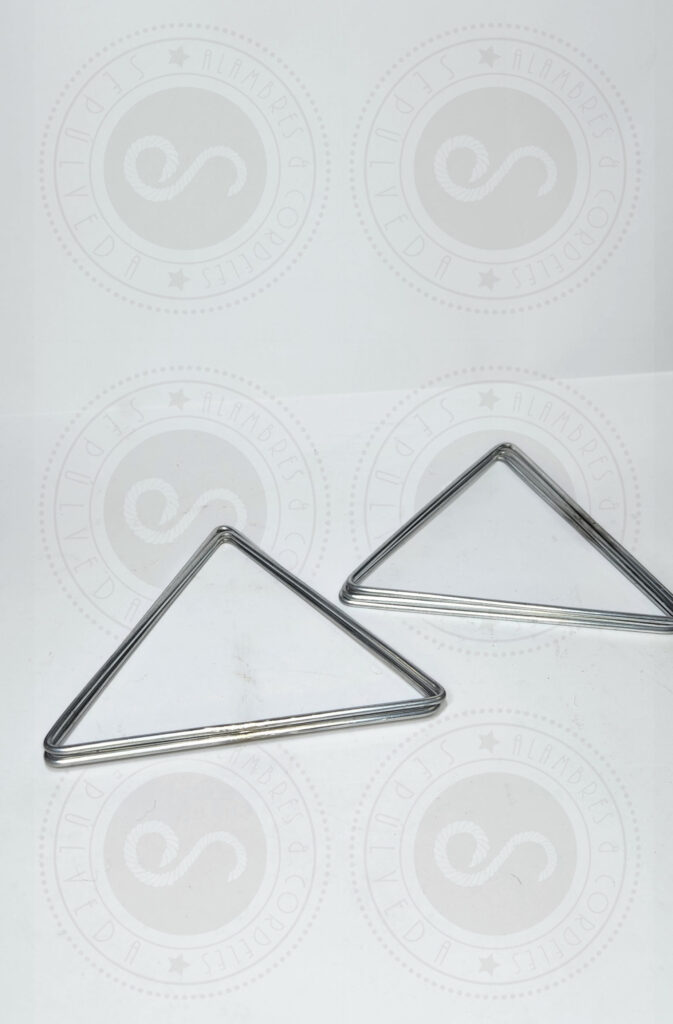 Triangulo Alambre Galvanizado BWG 10 - Cordalam